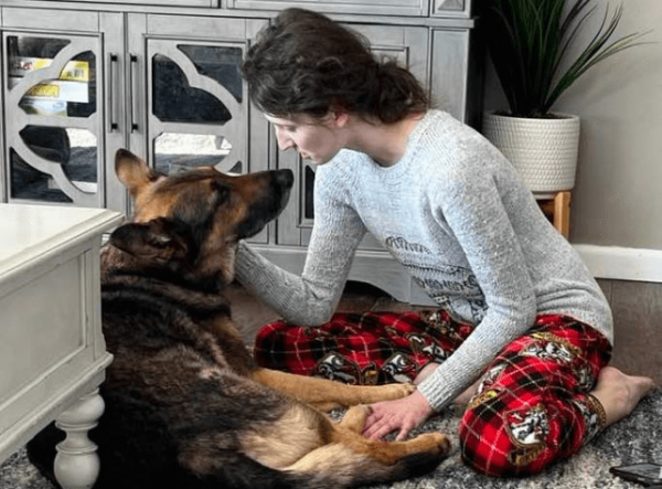 How Our Service Dogs Assist People with PTSD - Guardian Angels Medical ...